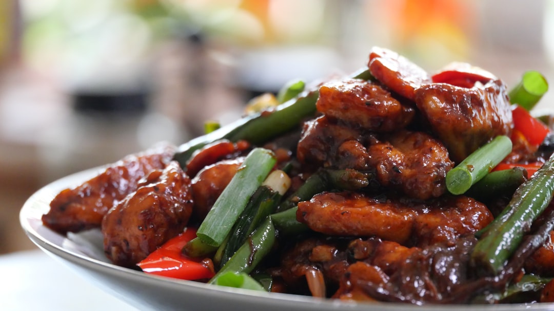Recette de poulet : un plat savoureux et simple à réaliser 🍗